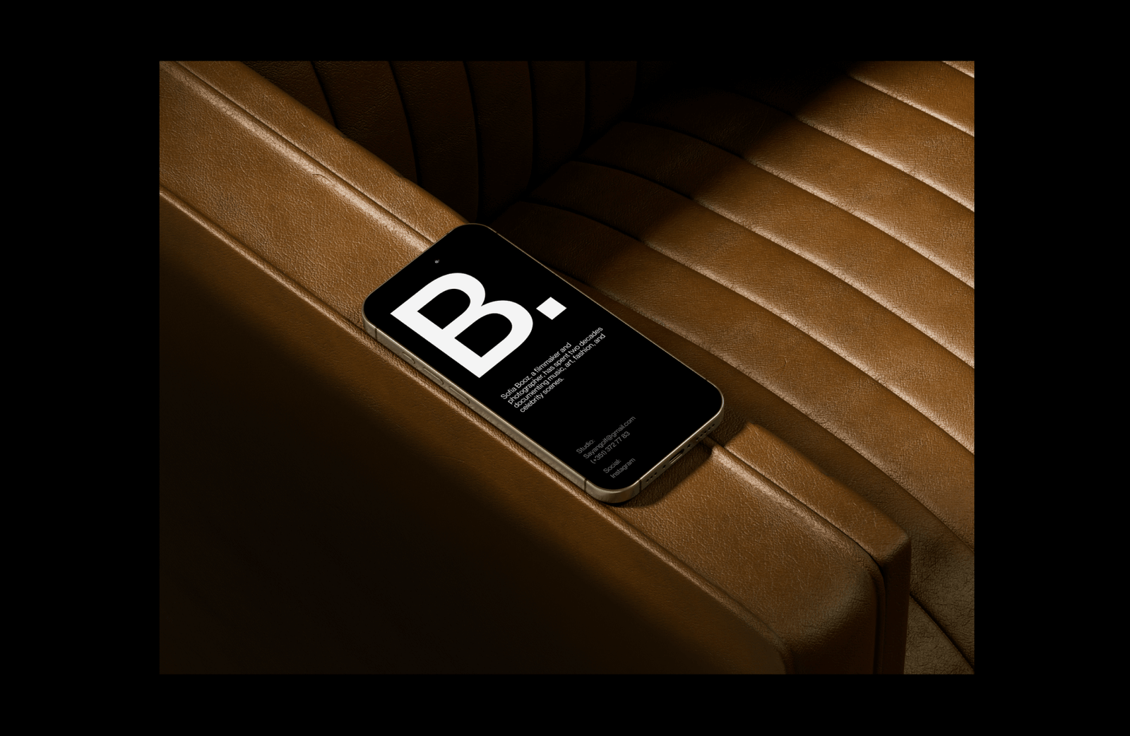 Download iPhone 16 Pro Interior mockups — Wannathis